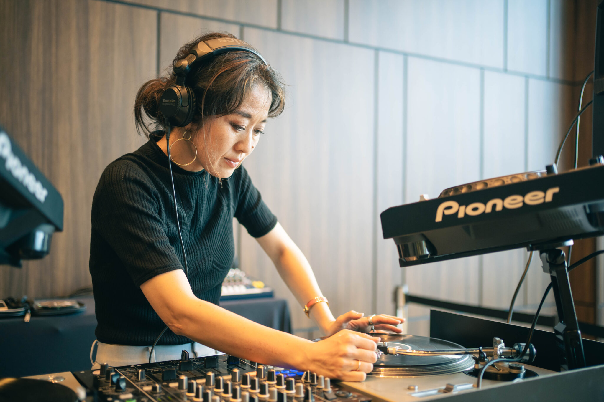 SCRAMBLE MUSIC LOUNGE | SCRAMBLE MUSIC SHOW